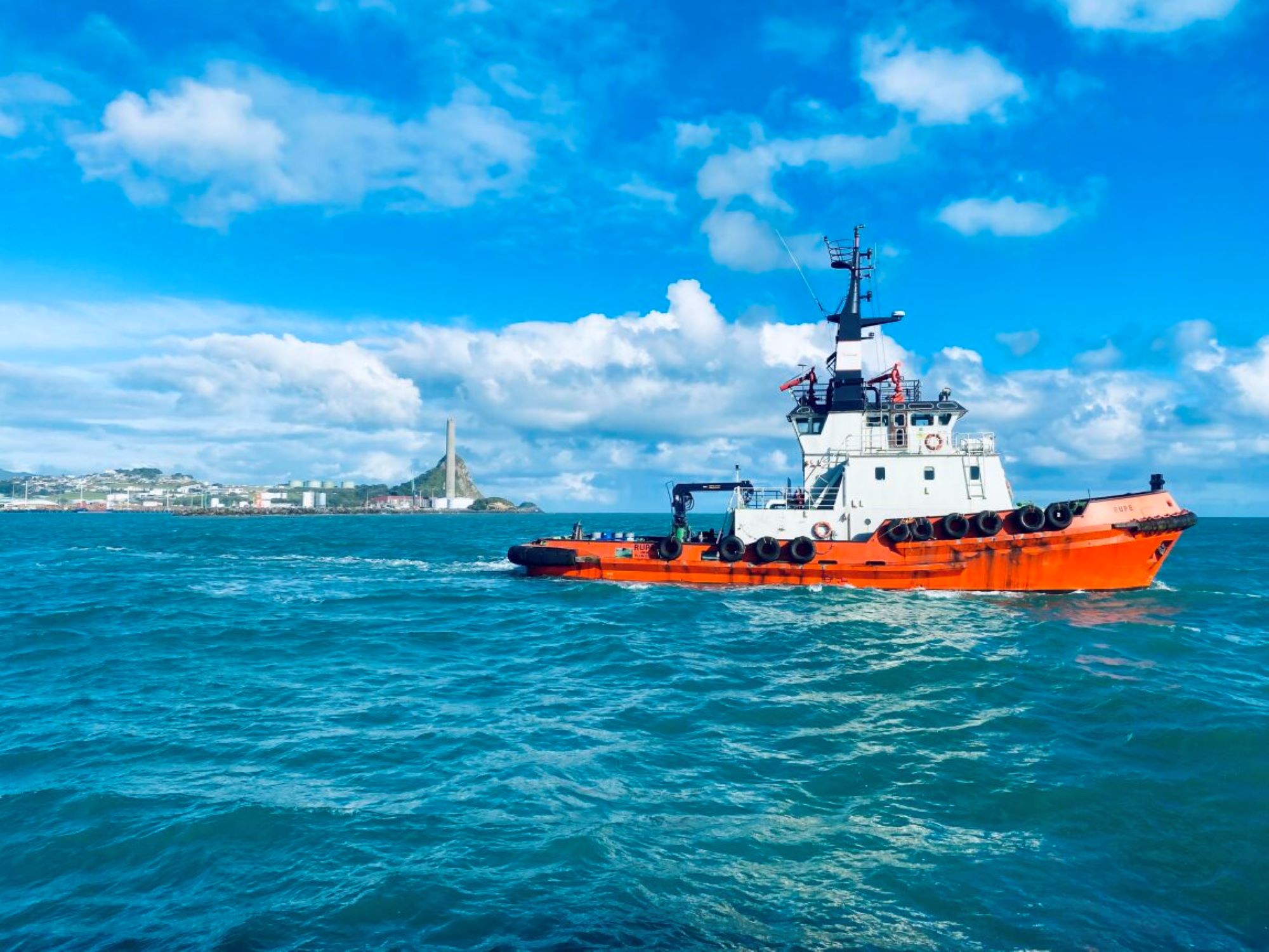 Long-serving tug Rupe leaves for Australia | Port Taranaki